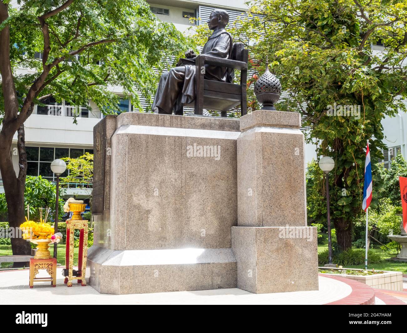 BANGKOK - AUGUST 9: Prince Songkhla memorial statue at center of ...