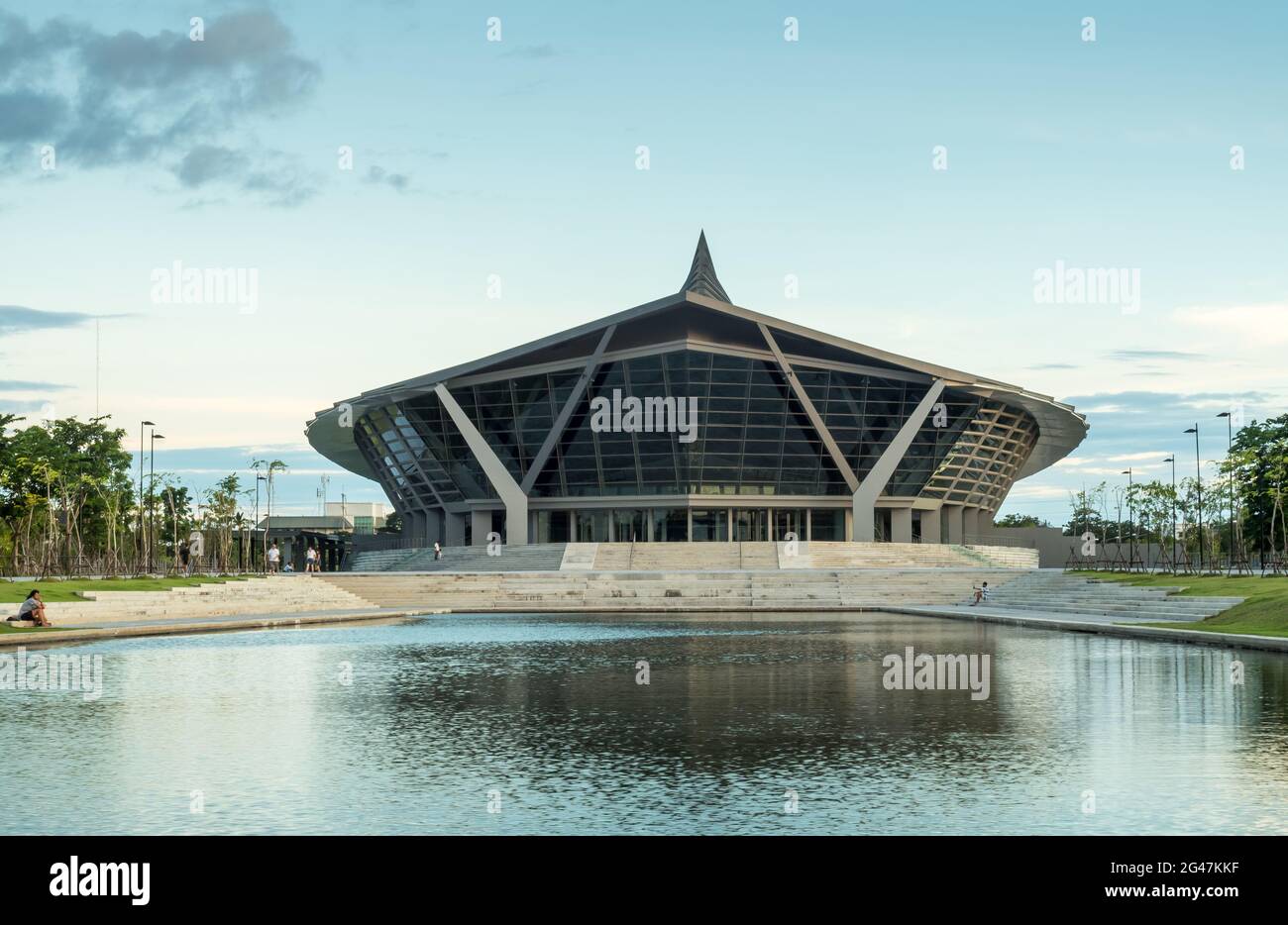 Mahidol hall hi-res stock photography and images - Alamy