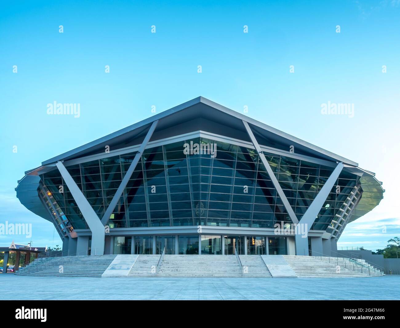 Mahidol hall hi-res stock photography and images - Alamy