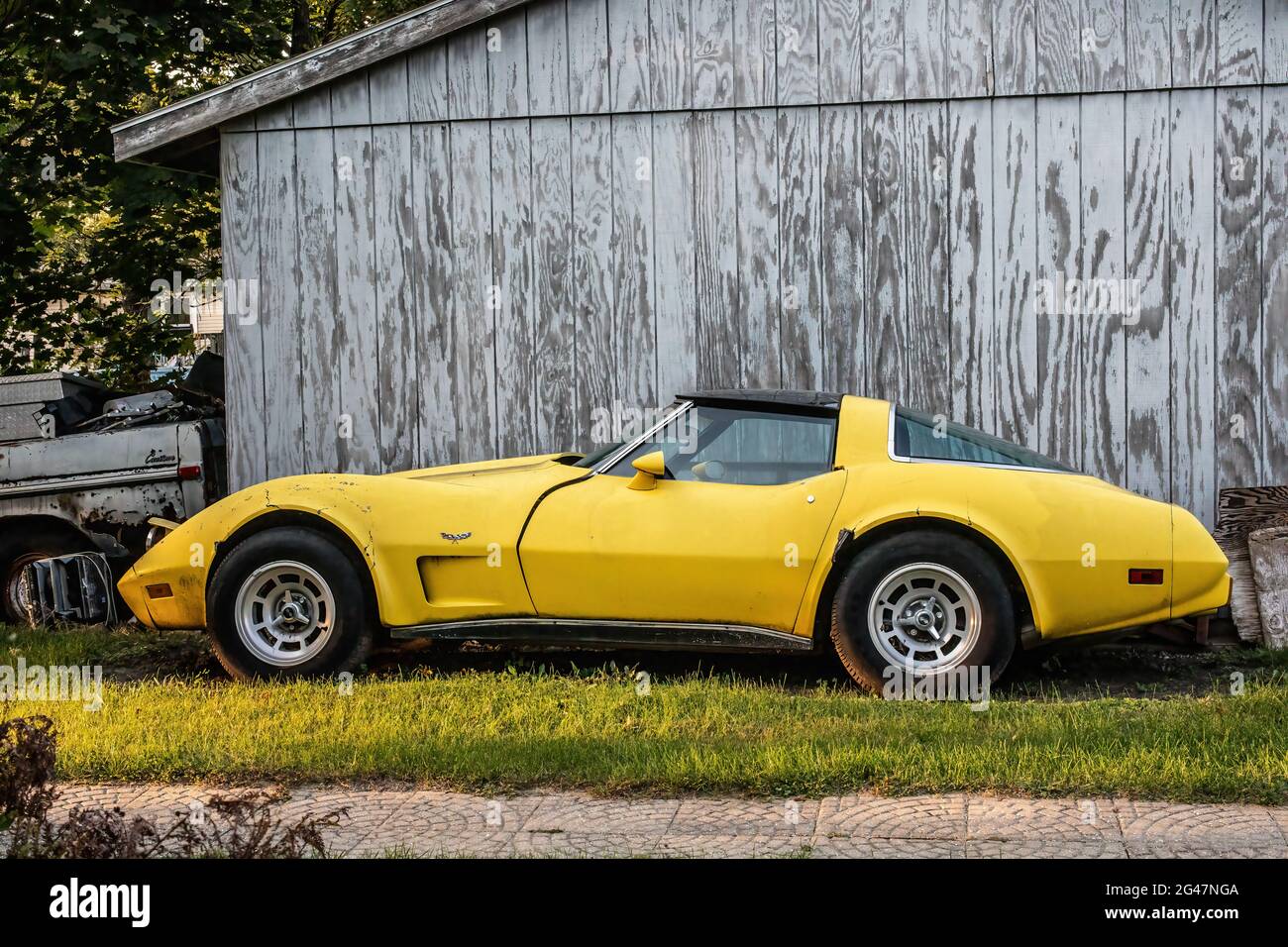 79' Vintage yellow Chevrolet Corvette Stock Photo - Alamy