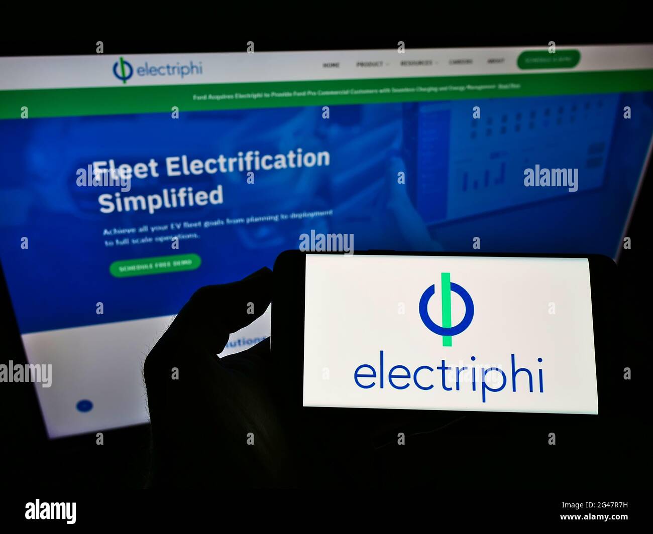 Fleet charging hi-res stock photography and images - Alamy