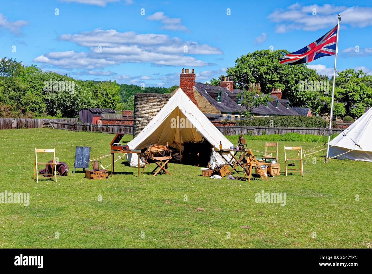 Army camp uk ww2 hi-res stock photography and images - Alamy