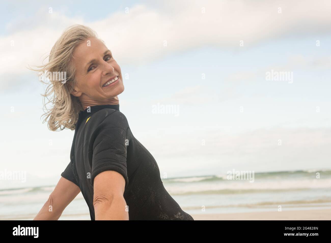 Bending wave hi-res stock photography and images - Alamy