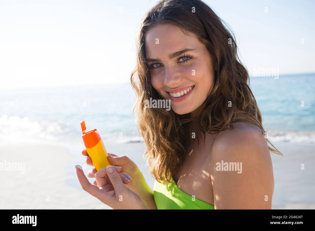 Sunscream hi-res stock photography and images - Alamy