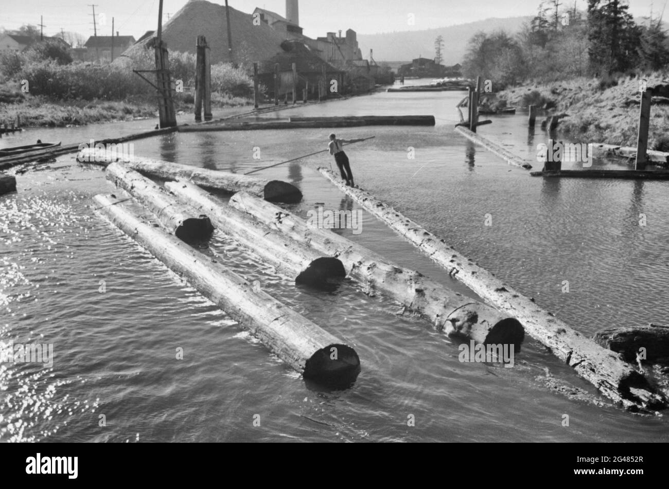 Lumber raft Black and White Stock Photos & Images - Alamy