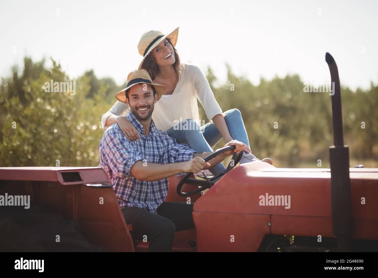 Couple tractor hi-res stock photography and images - Alamy