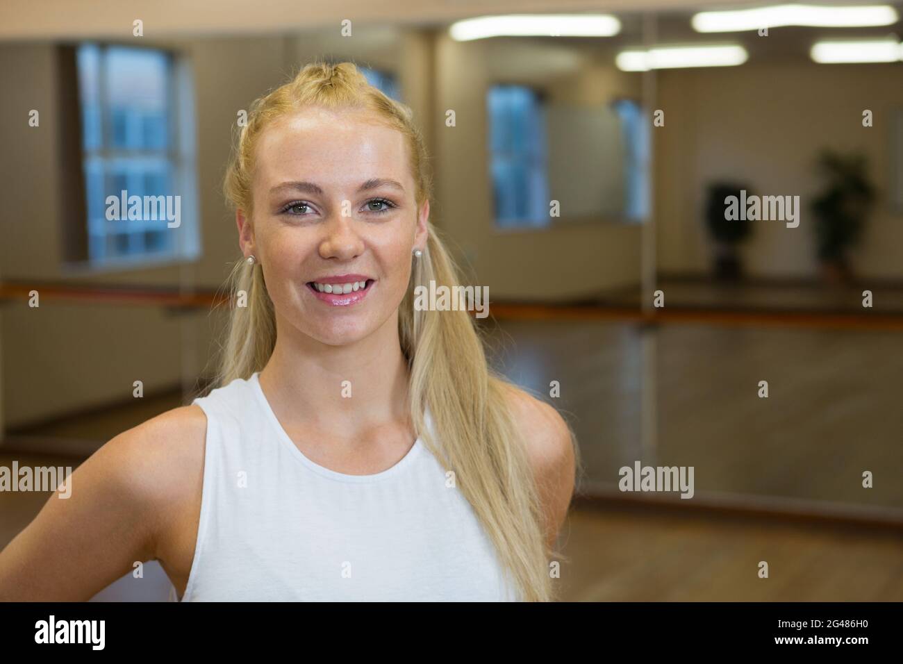Portrait happy caucasian female dancer hi-res stock photography and ...