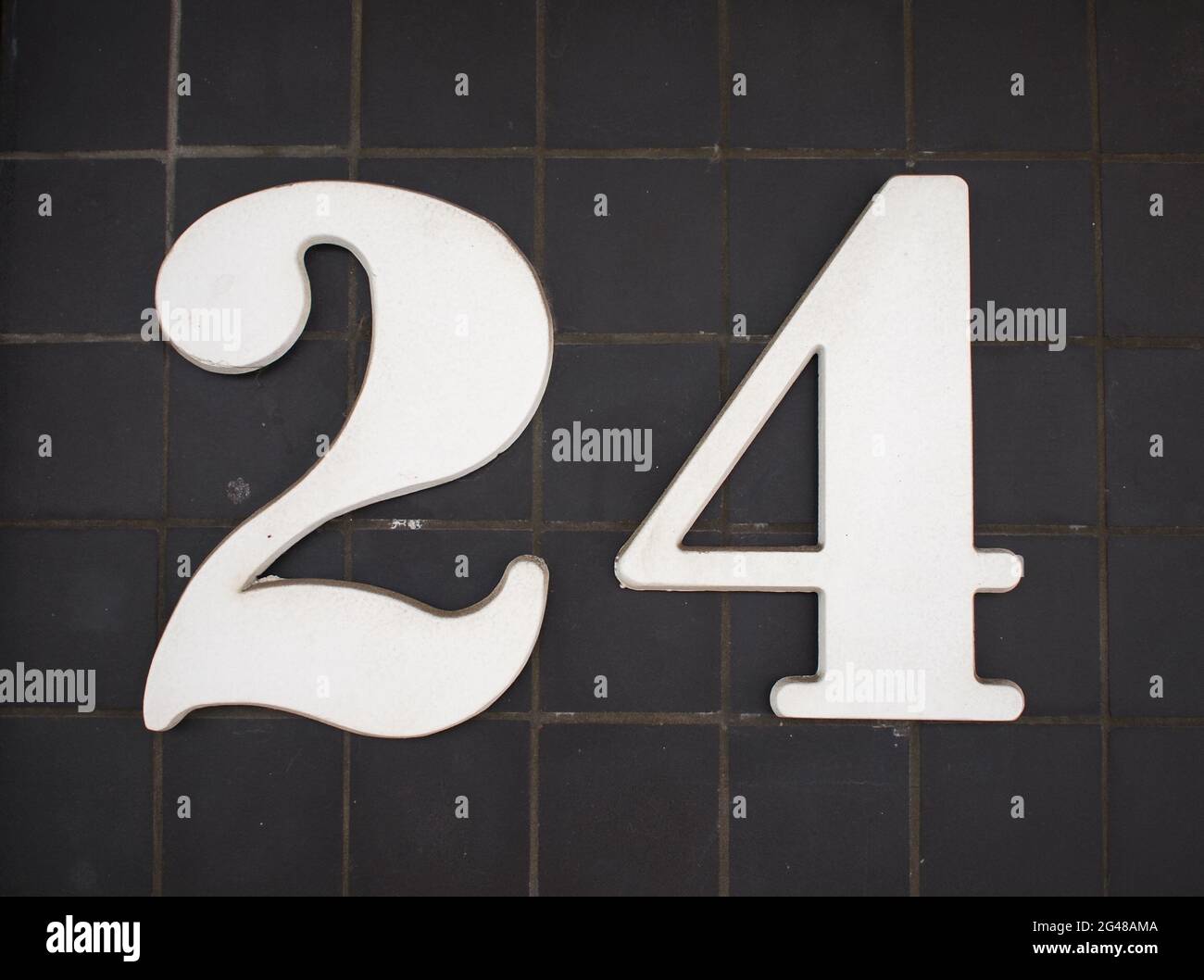 24 element hi-res stock photography and images - Alamy