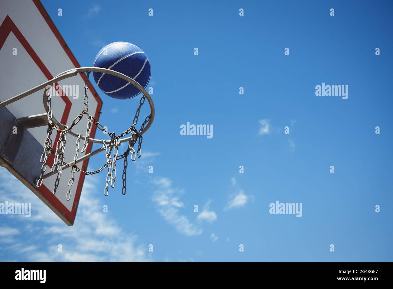 Low angle view basketball hoop hi-res stock photography and images - Alamy