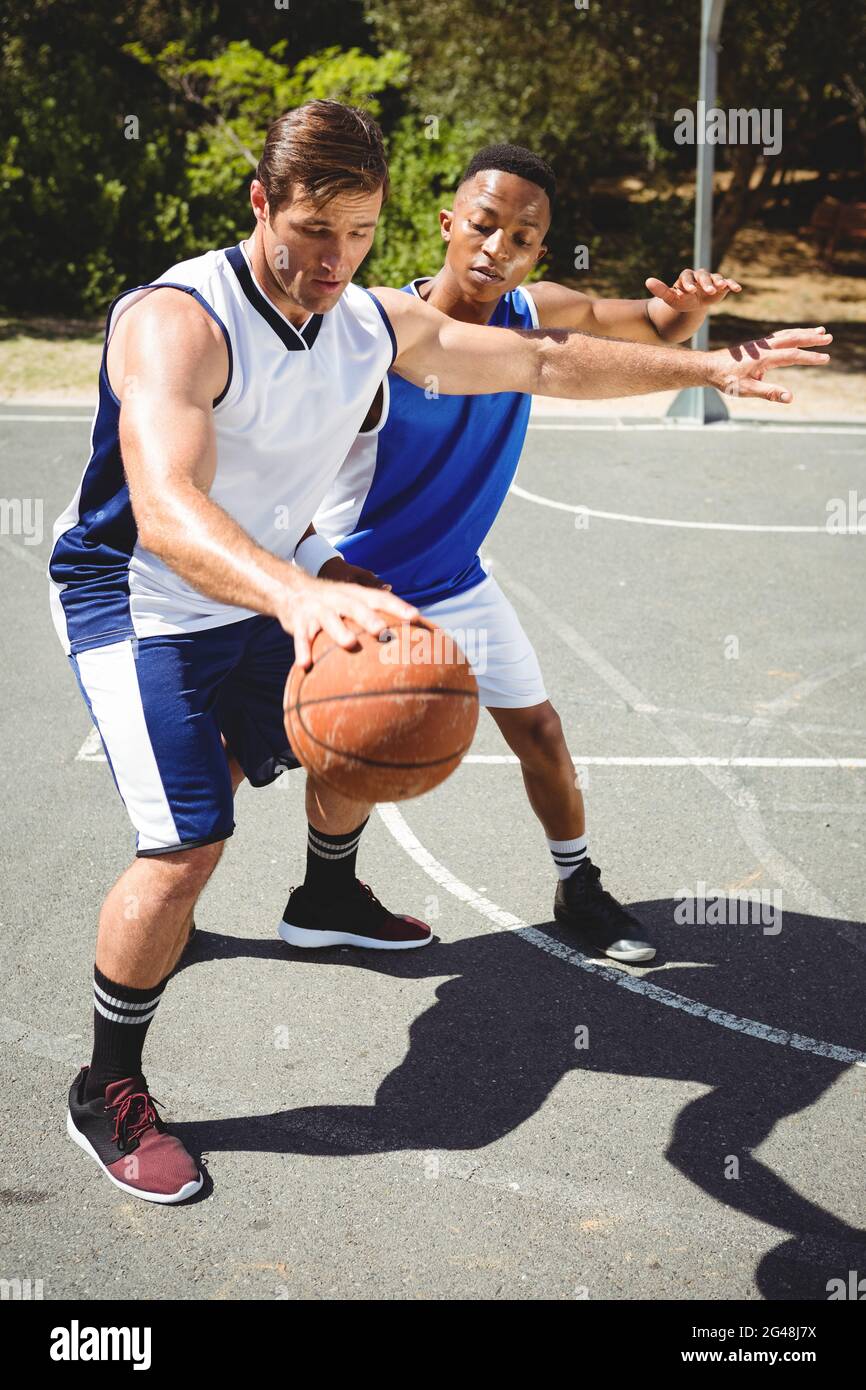 Practicing basketball hi-res stock photography and images - Alamy