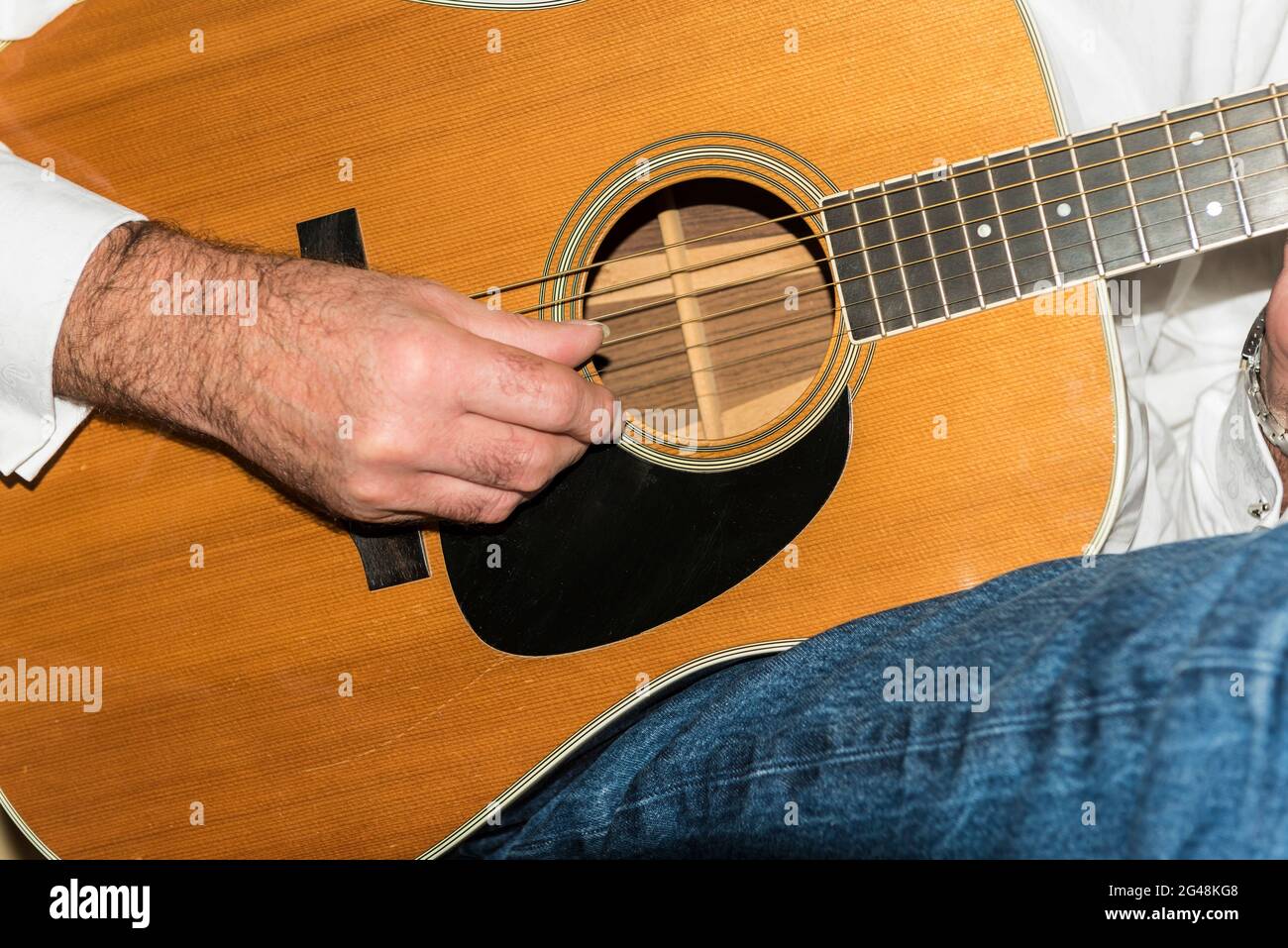 Martin guitar hi-res stock photography and images - Alamy