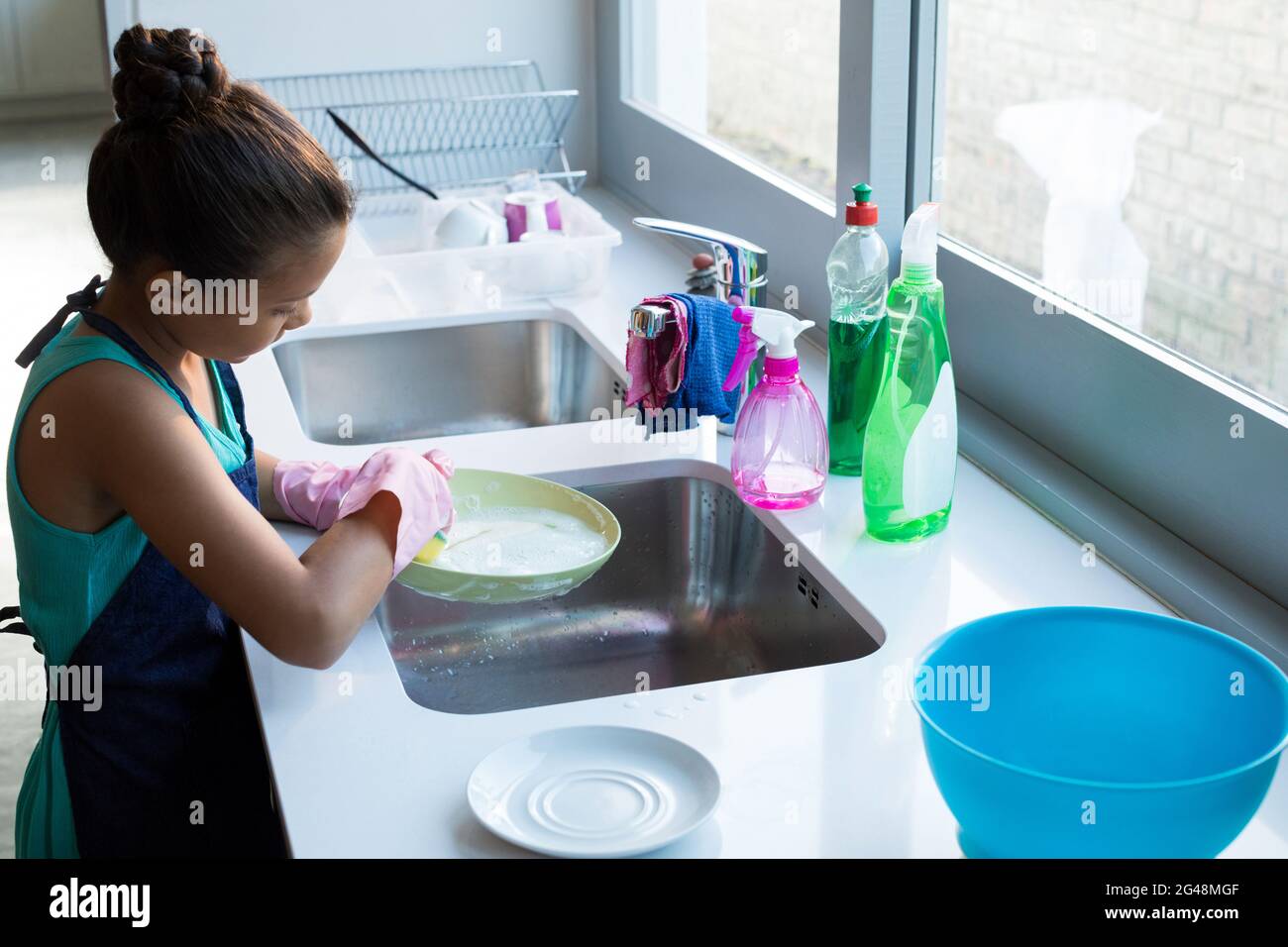 Holding standing childhood hygiene sink hi-res stock photography and ...