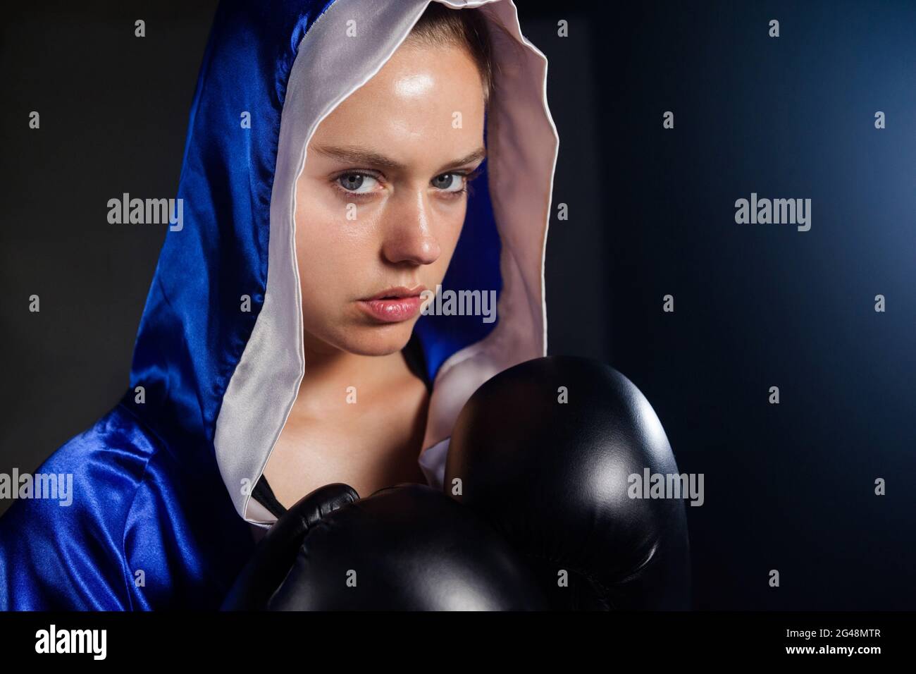 Boxing robe hi-res stock photography and images - Alamy