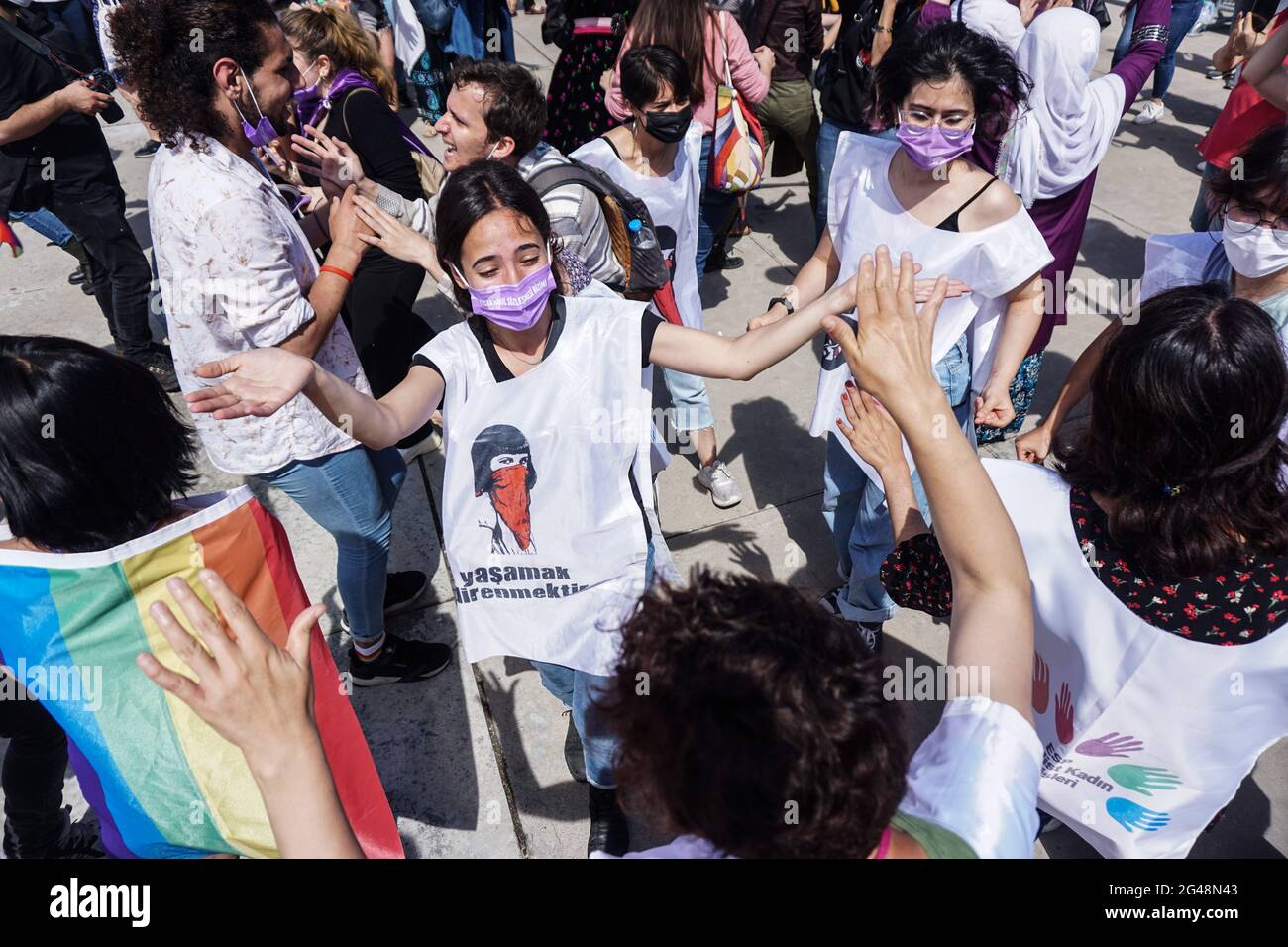 Istanbul Turkey 19th June 2021 Protesters Are Seen Dancing During