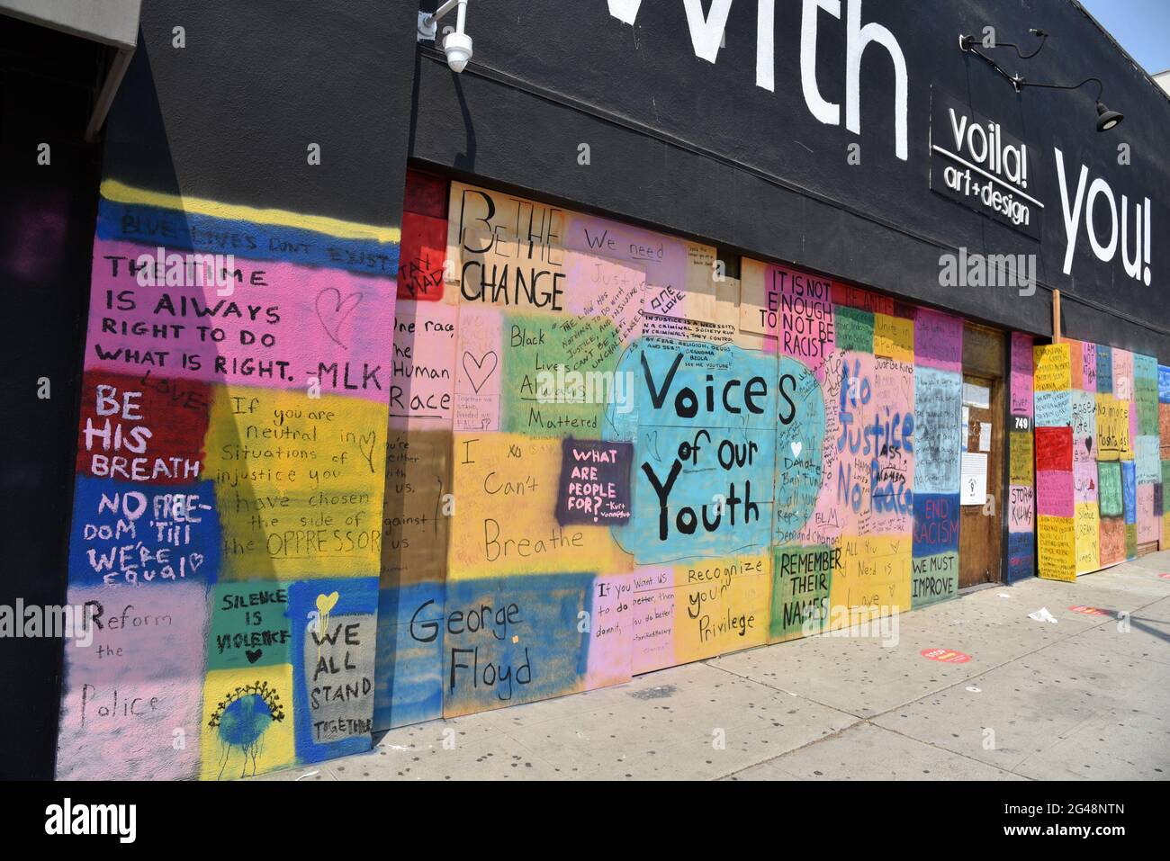 Los Angeles, CA USA - August 21, 2020: Black Lives Matter messages ...