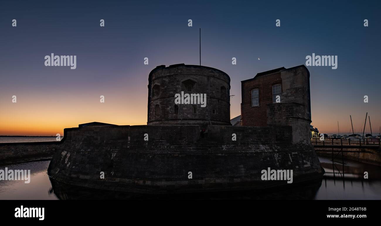 Calshot castle moat hi-res stock photography and images - Alamy