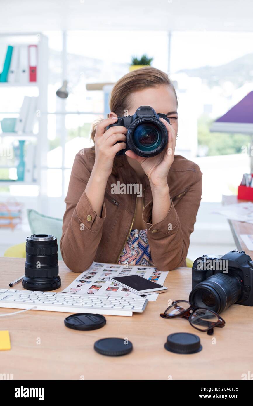 Person clicking photograph hi-res stock photography and images - Alamy