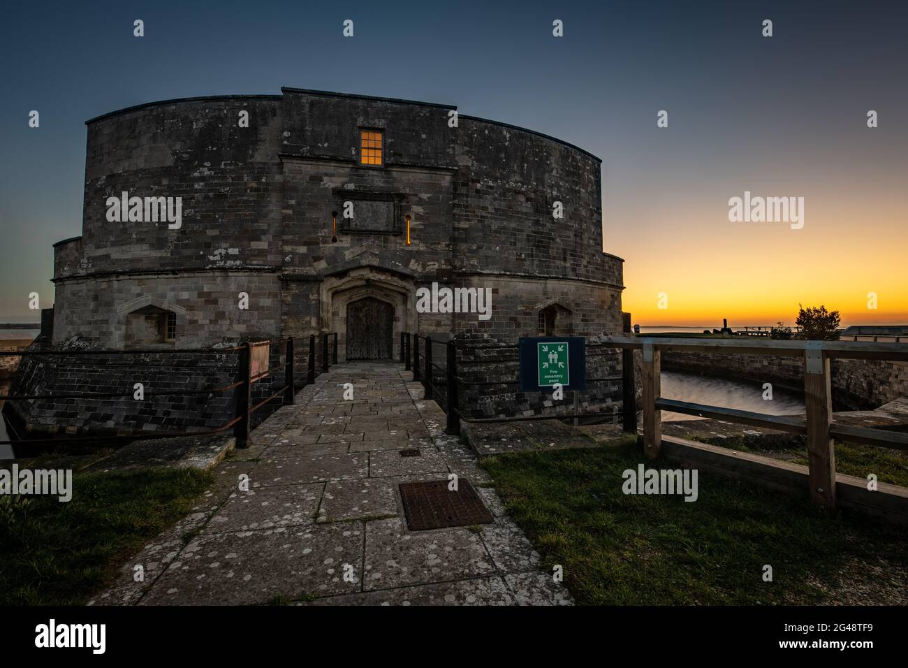 Calshot Castle at Calshot Stock Photo - Alamy