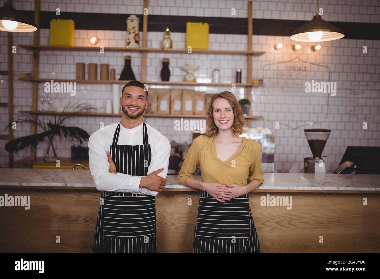Smiling wait hi-res stock photography and images - Alamy