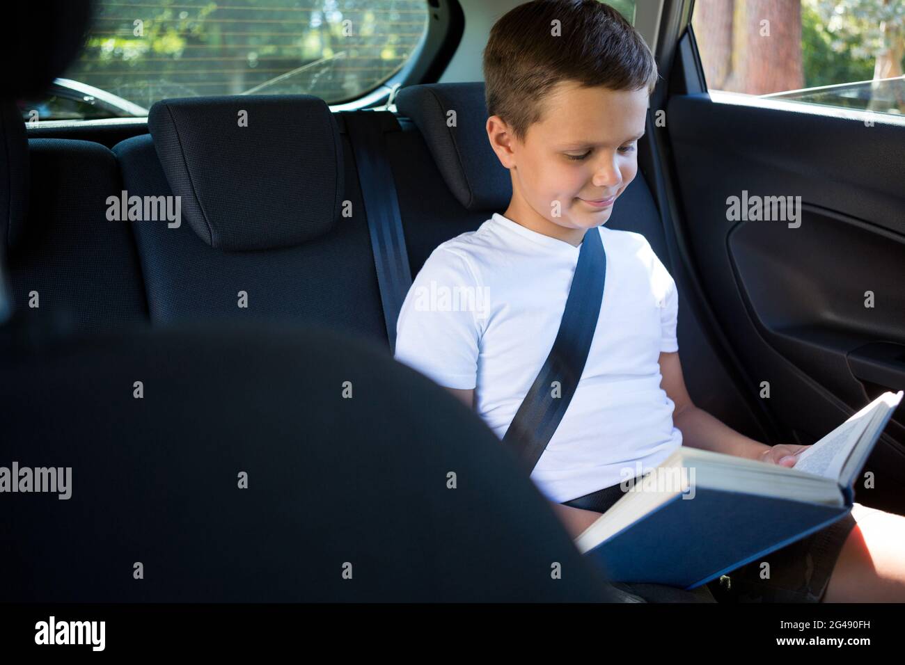 Book back car hi-res stock photography and images - Alamy