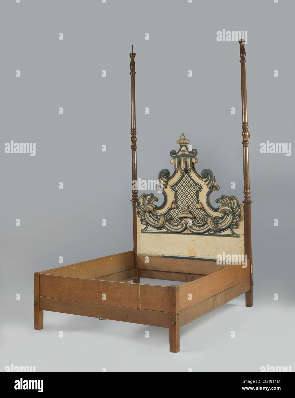 Source bed of pine; So-called Rosendaelbed. Source bed of pine, with ...