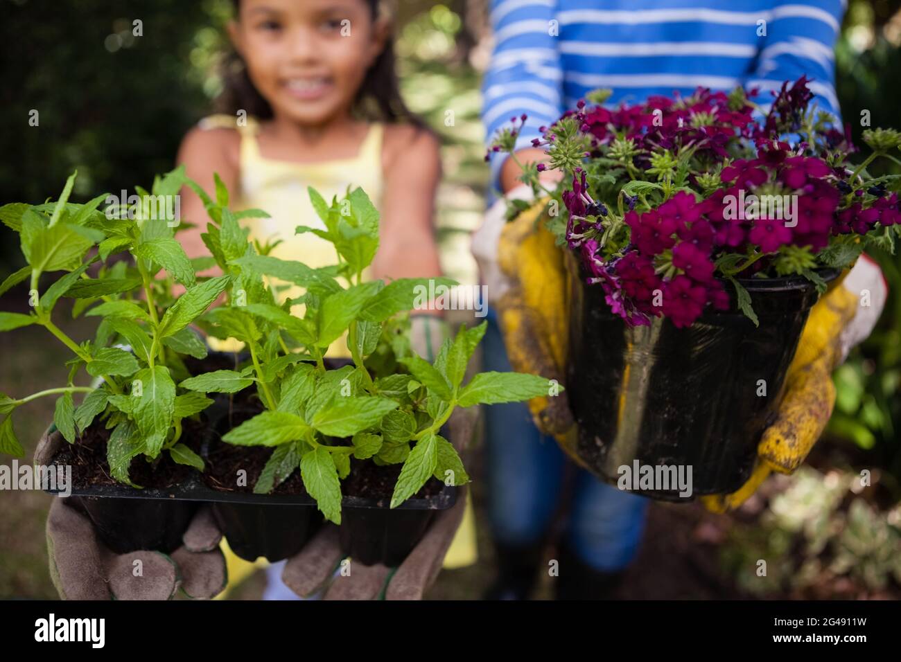 Close up girl plants hi-res stock photography and images - Alamy