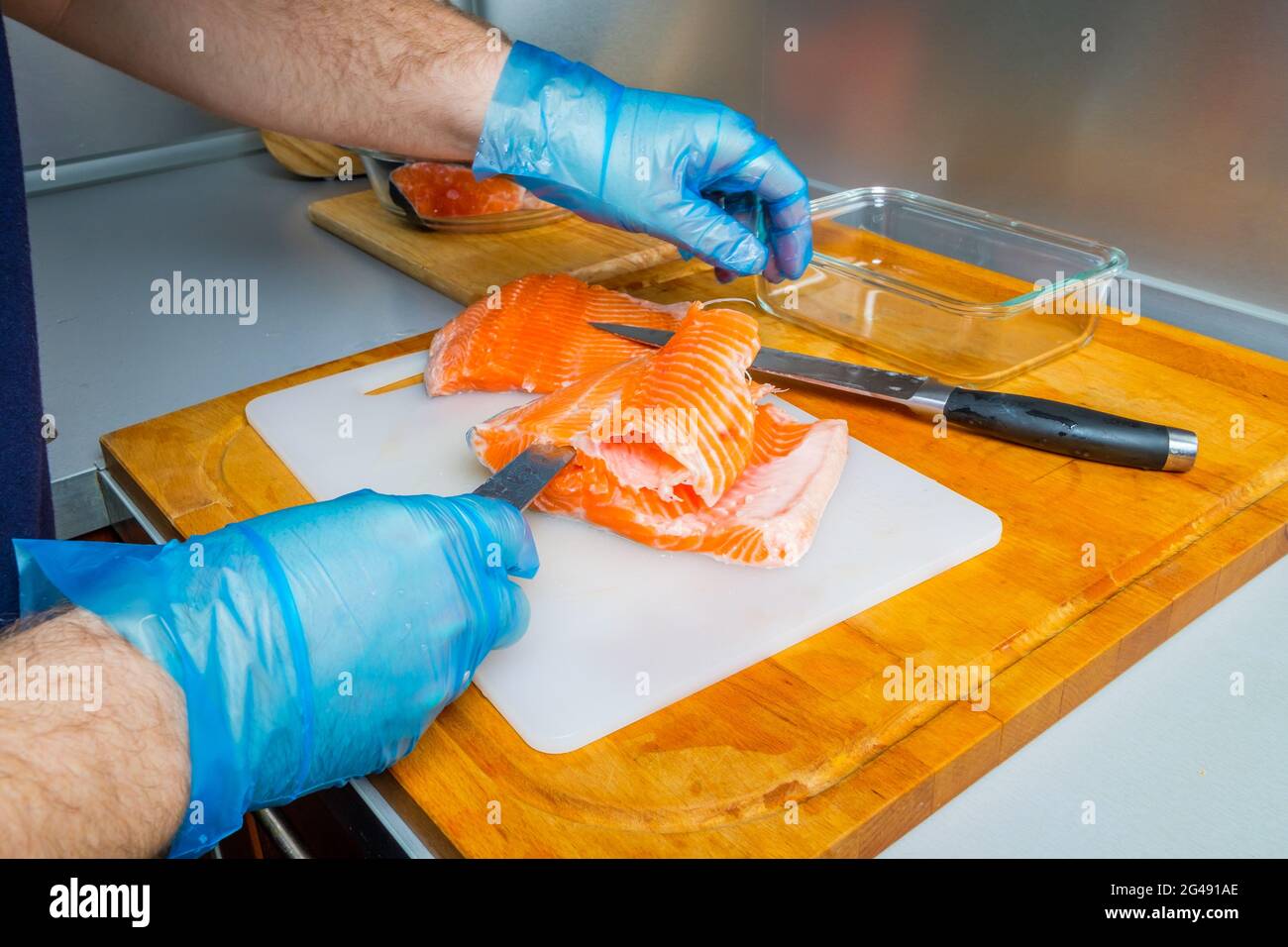 Skeleton of salmon hi-res stock photography and images - Alamy