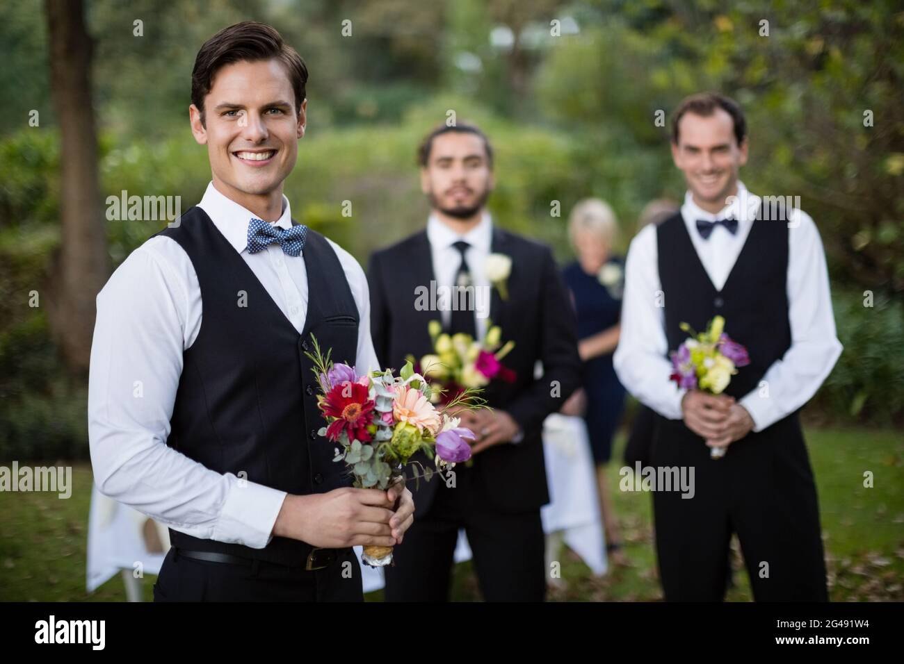 Bridegroom and groomsman hi-res stock photography and images - Alamy
