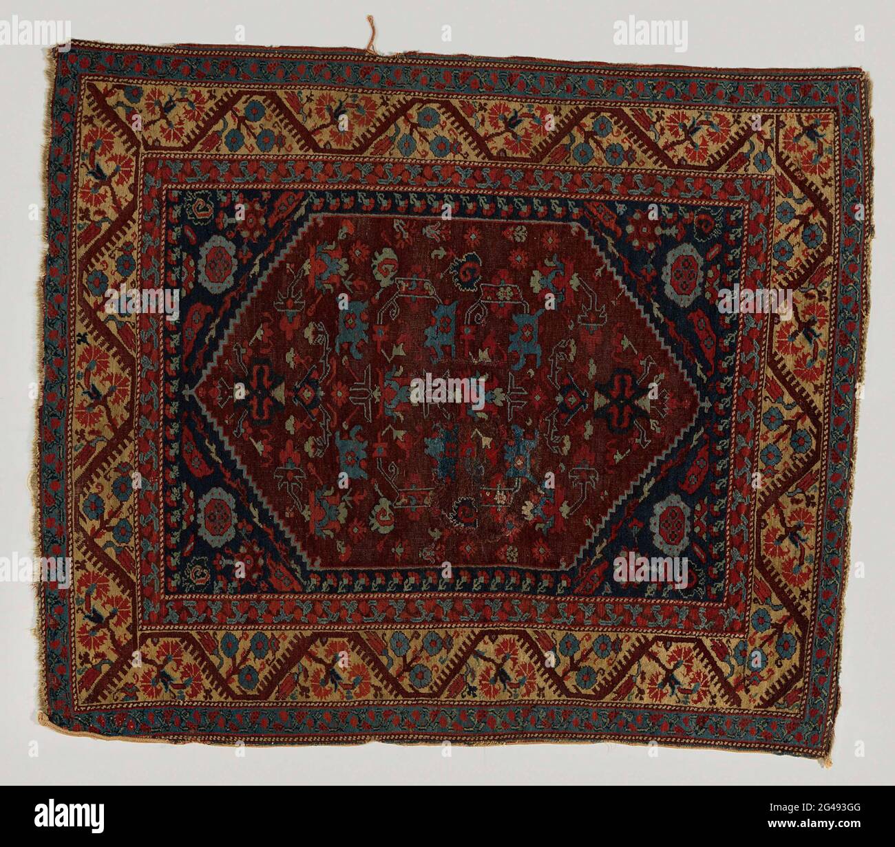 Alternating triple flower hi-res stock photography and images - Alamy