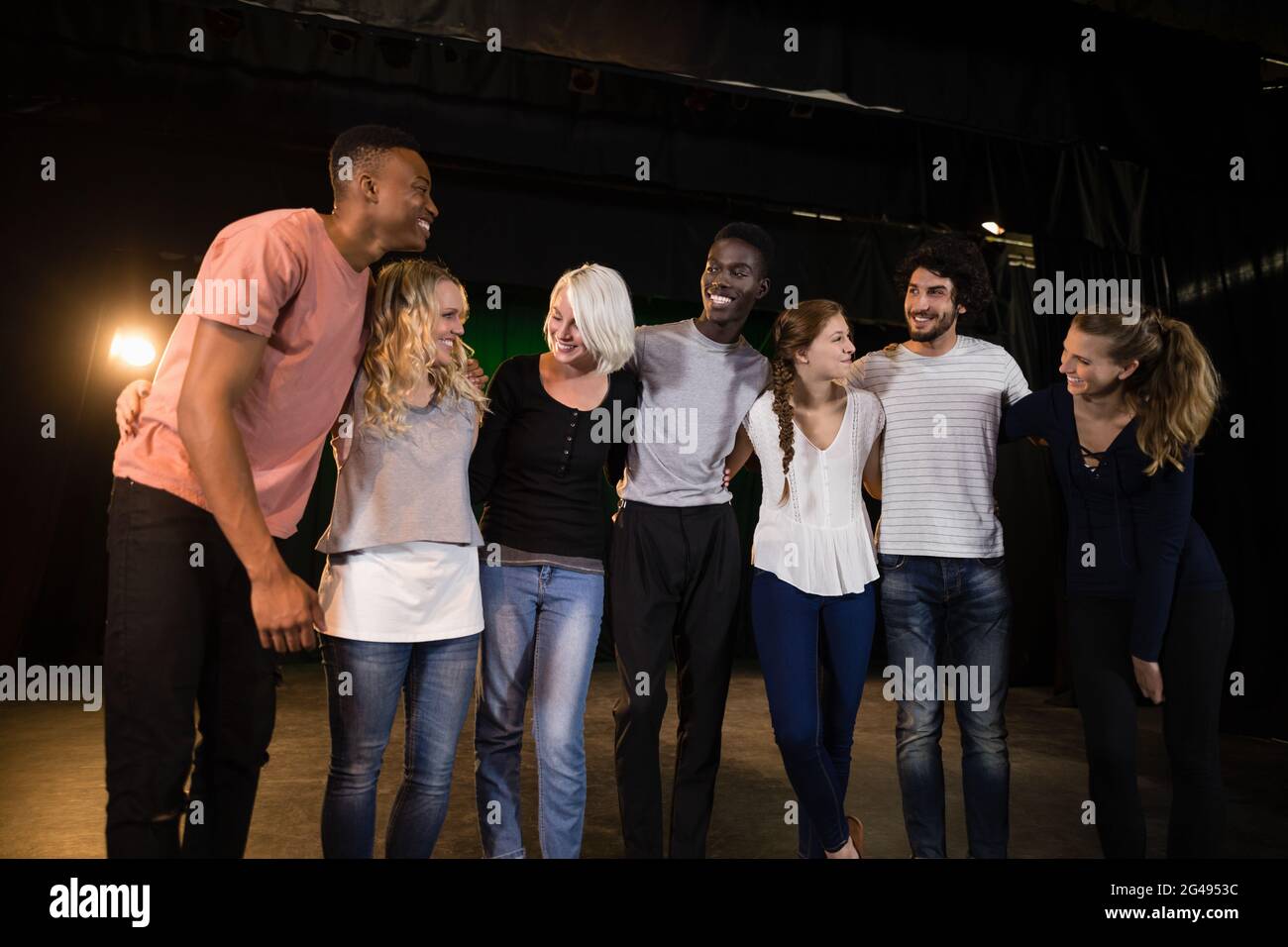 Actors practicing theatre hi-res stock photography and images - Alamy