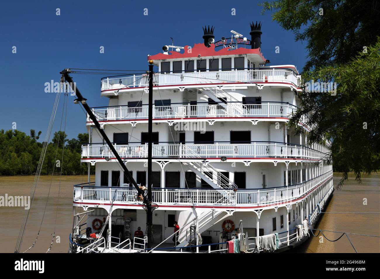 Paddlewheel paddle wheel boat river hi-res stock photography and images ...