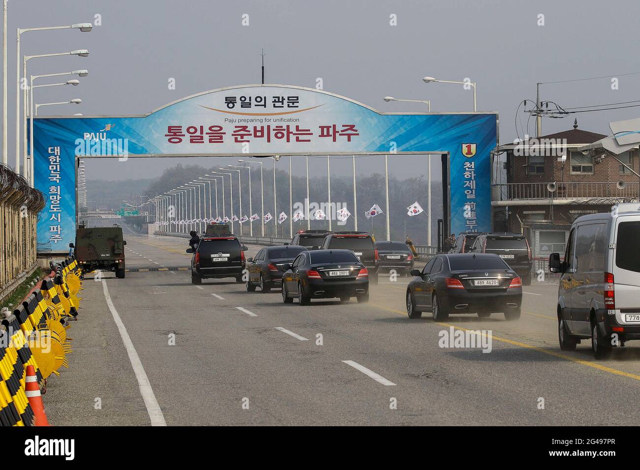 South korean president motorcade hi-res stock photography and images ...