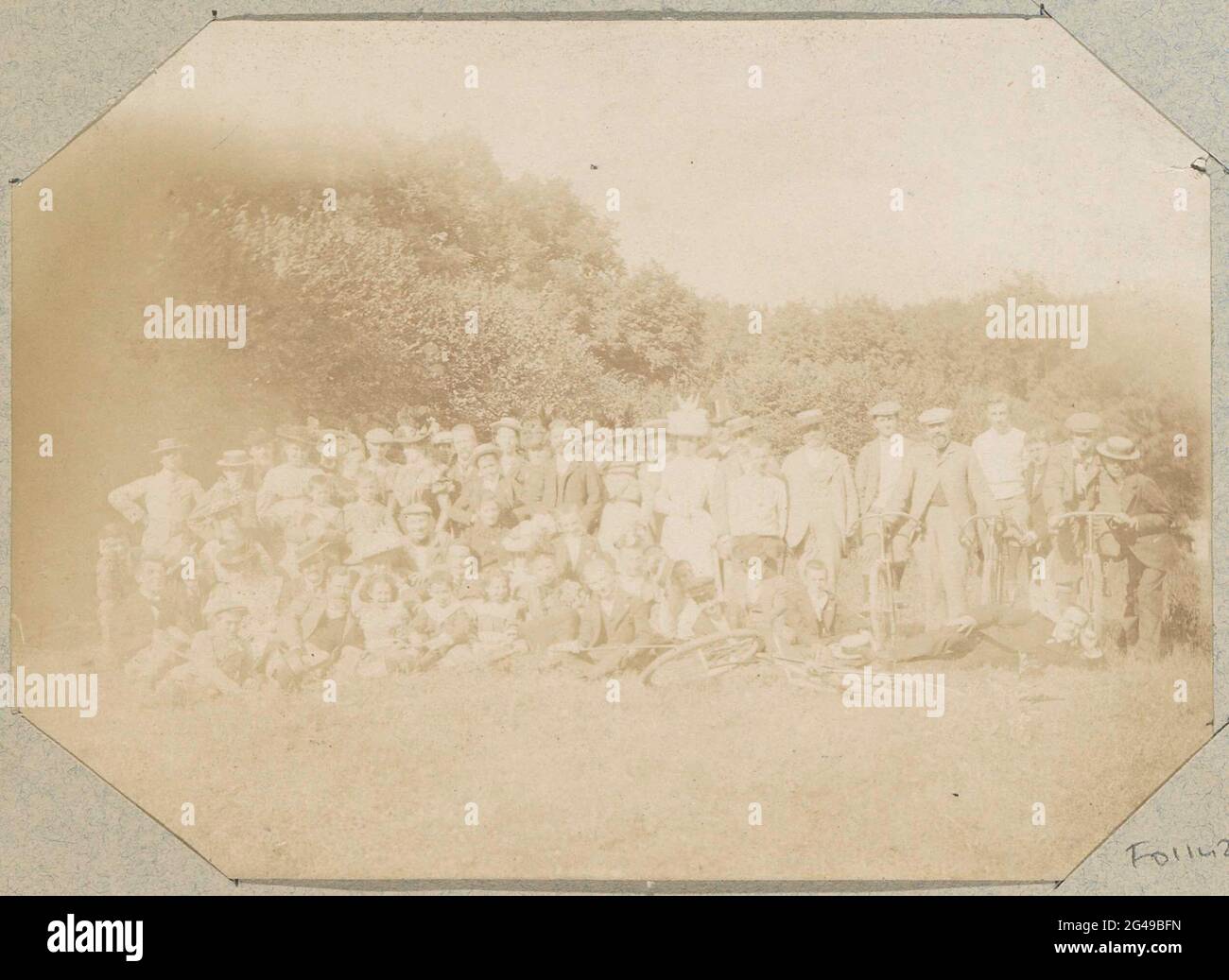 Group portrait of former students ('L'Association Amicale des Anciens ...