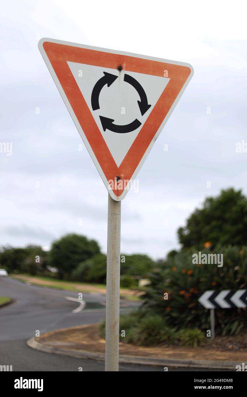 Roundabout sign australia hi-res stock photography and images - Alamy