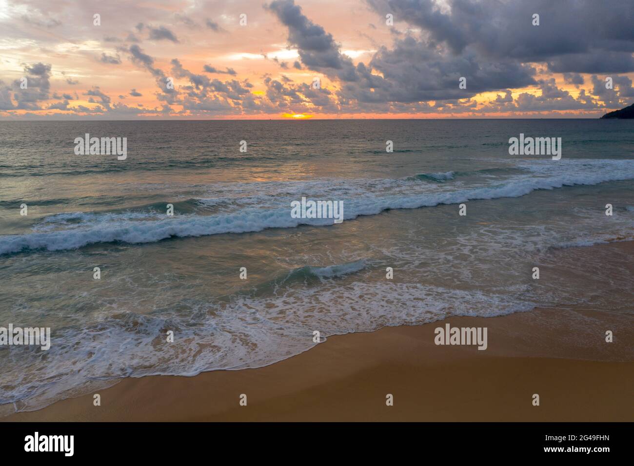 Timelapse over ocean hi-res stock photography and images - Alamy