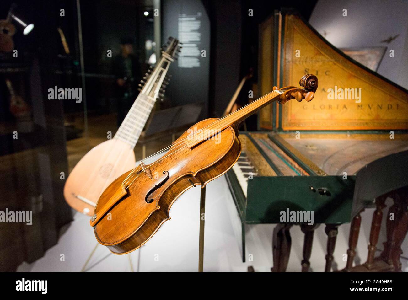 Exhibition viewing house in hi-res stock photography and images - Alamy