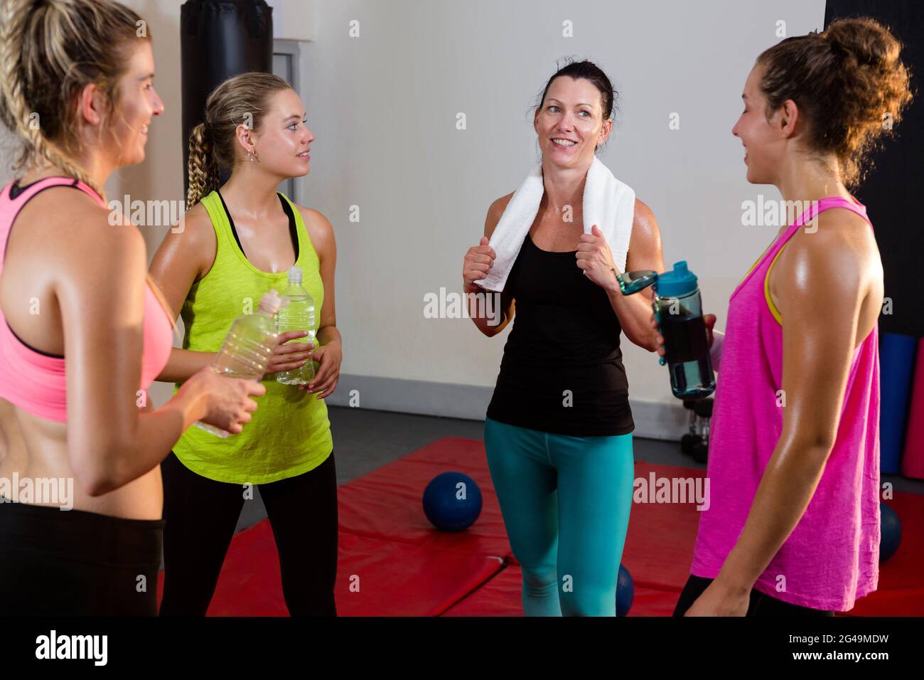 Four other athletes hi-res stock photography and images - Alamy