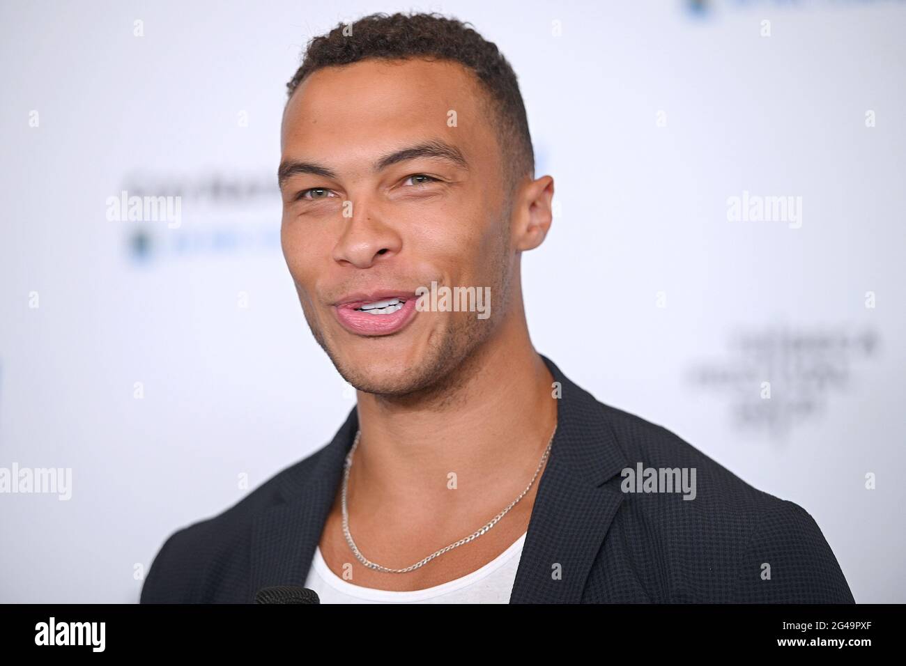 Dale Moss attends the red carpet for the "Untitled: Dave Chappelle ...