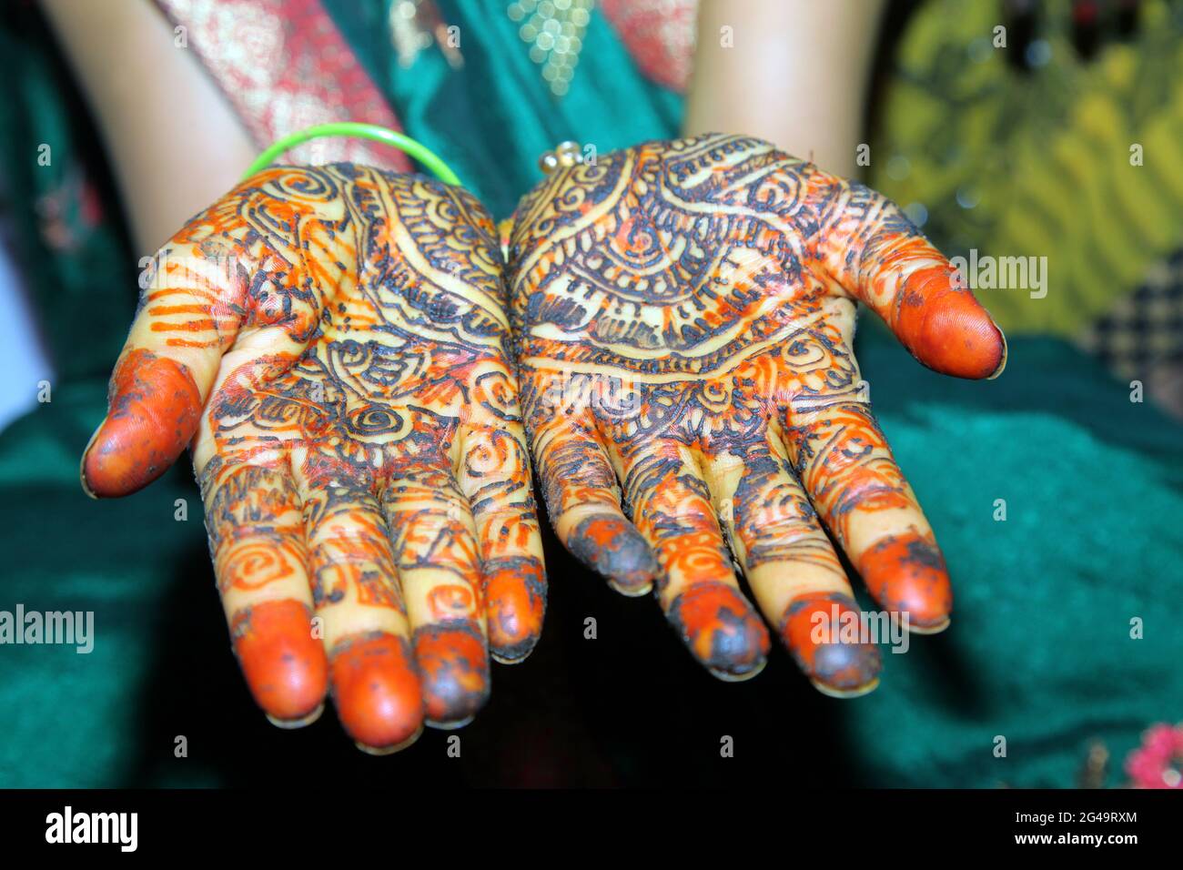 Indian traditional wedding Henna Stock Photo - Alamy