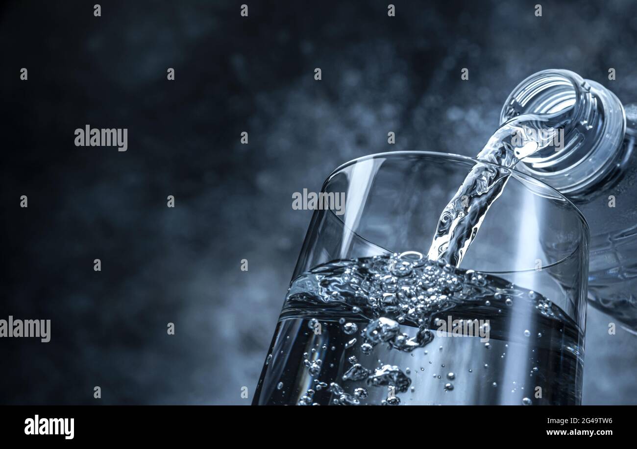 Bottle pouring water glass hi-res stock photography and images - Alamy