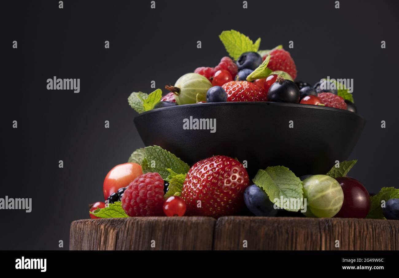 Various fresh wild berries hi-res stock photography and images - Alamy