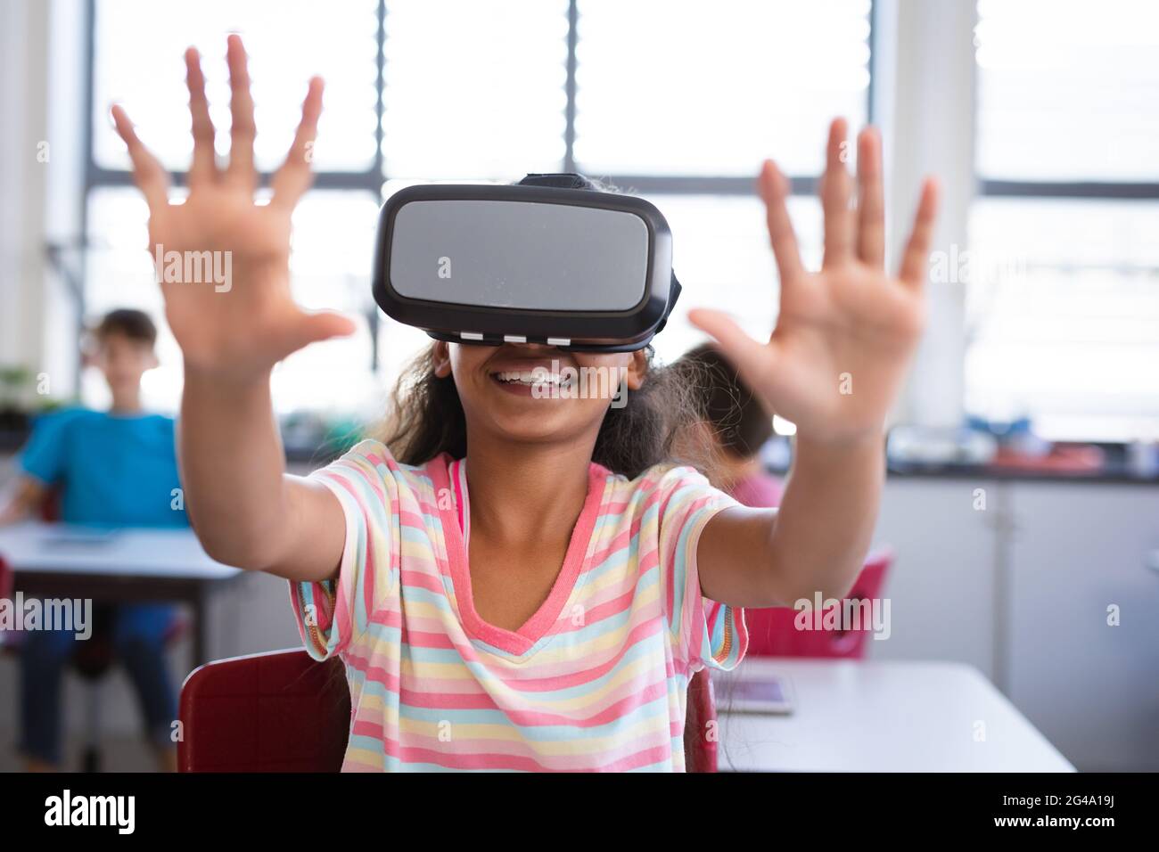 Virtual reality child office hi-res stock photography and images - Alamy