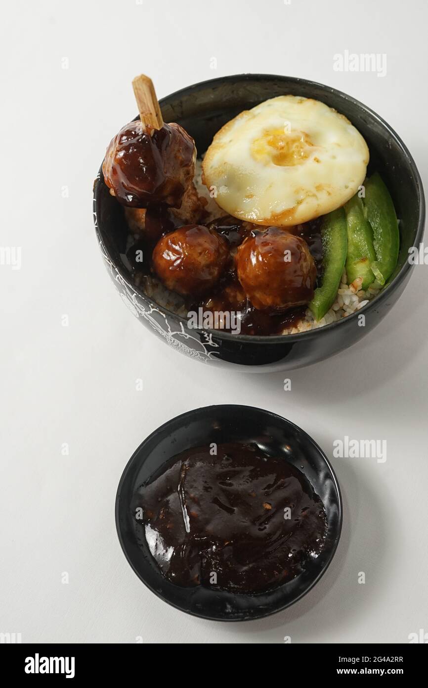 Sunny side up egg fried rice hi-res stock photography and images - Alamy