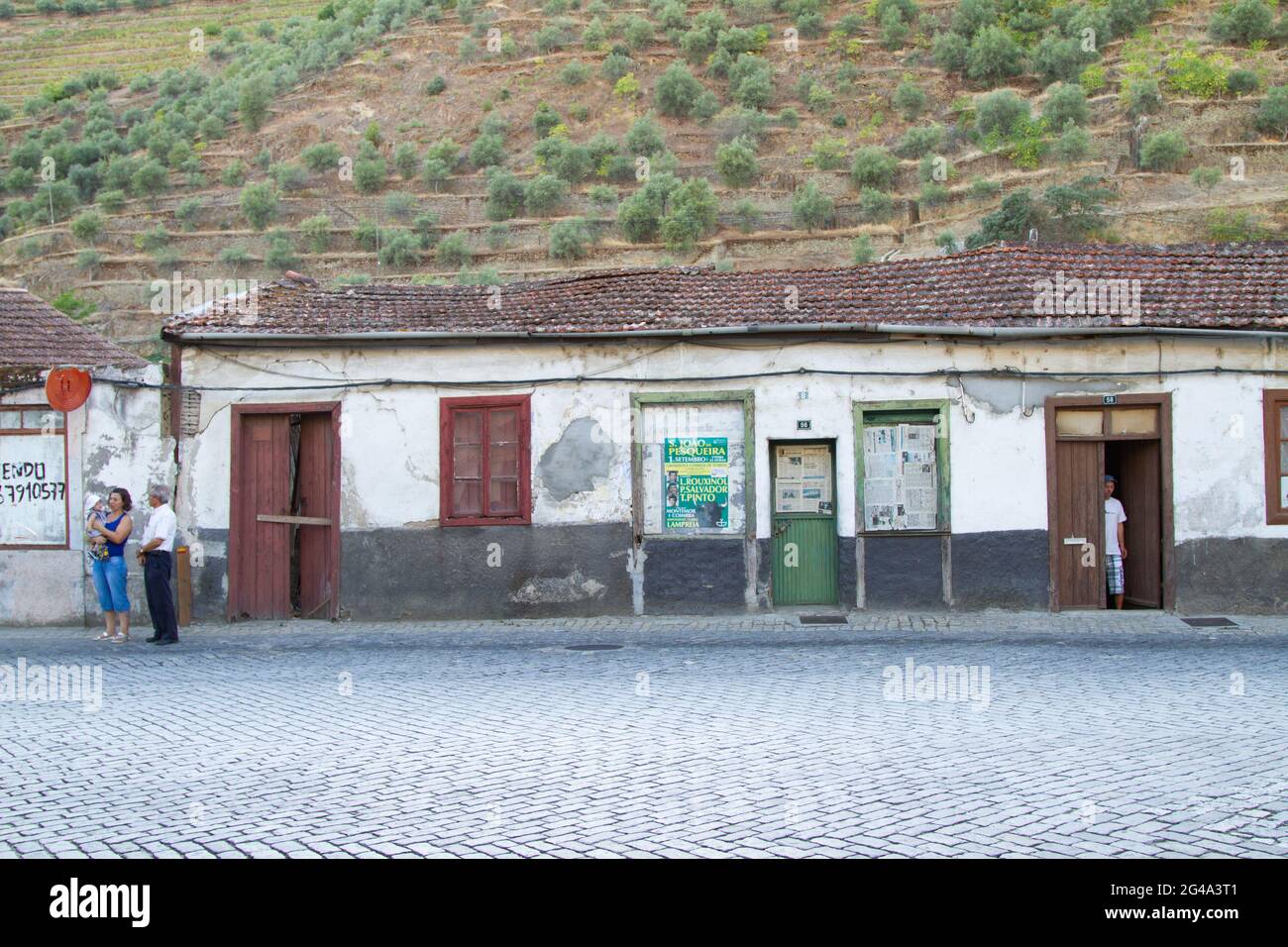 Pinhao village at a bend of the Douro river north of the city of Peso ...