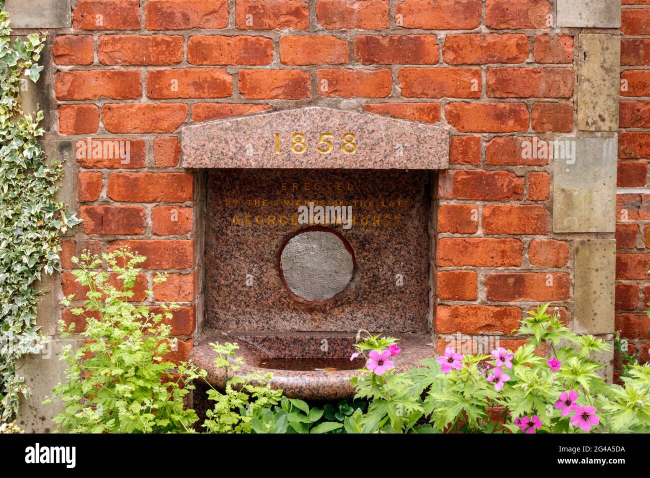 Victorian water drinking fountain. Fleming Square, Blackburn ...