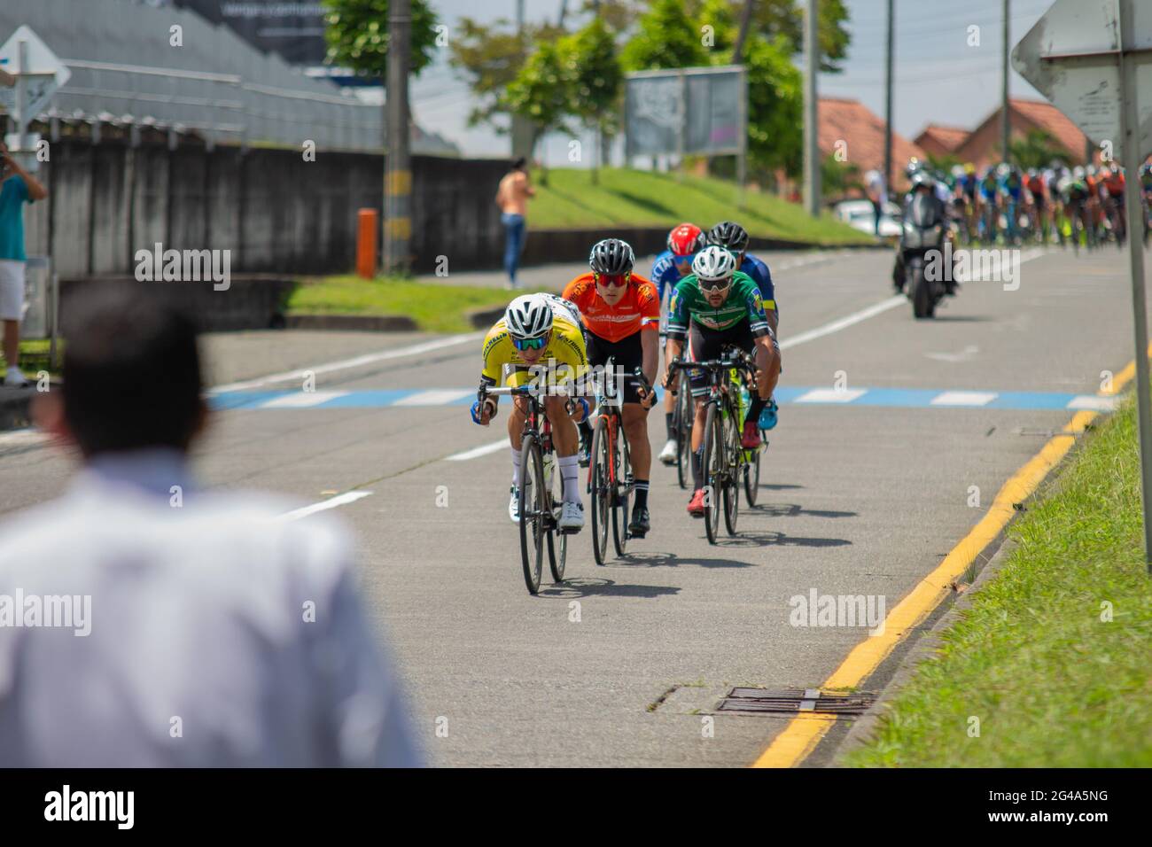 Cyclists from various teams in downhill during the SUB-23 Qualifiers ...