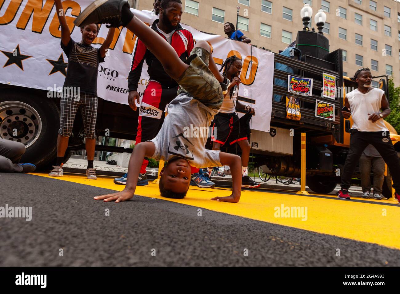 Gogo music black hi-res stock photography and images - Alamy