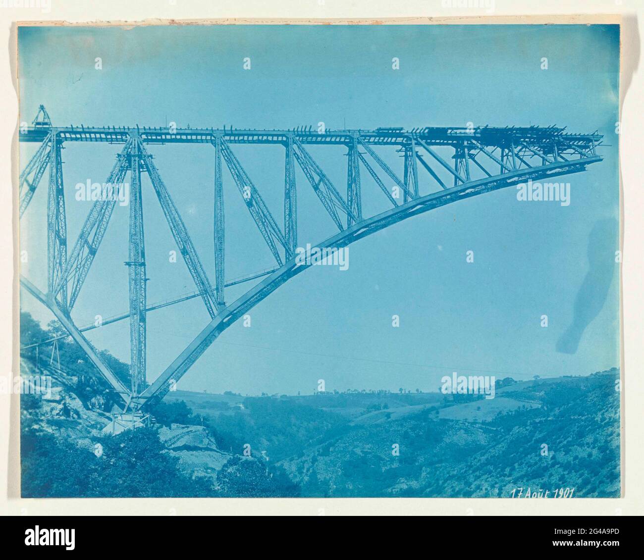 Construction of Viaur Viaduct in France by The Society of Construction ...