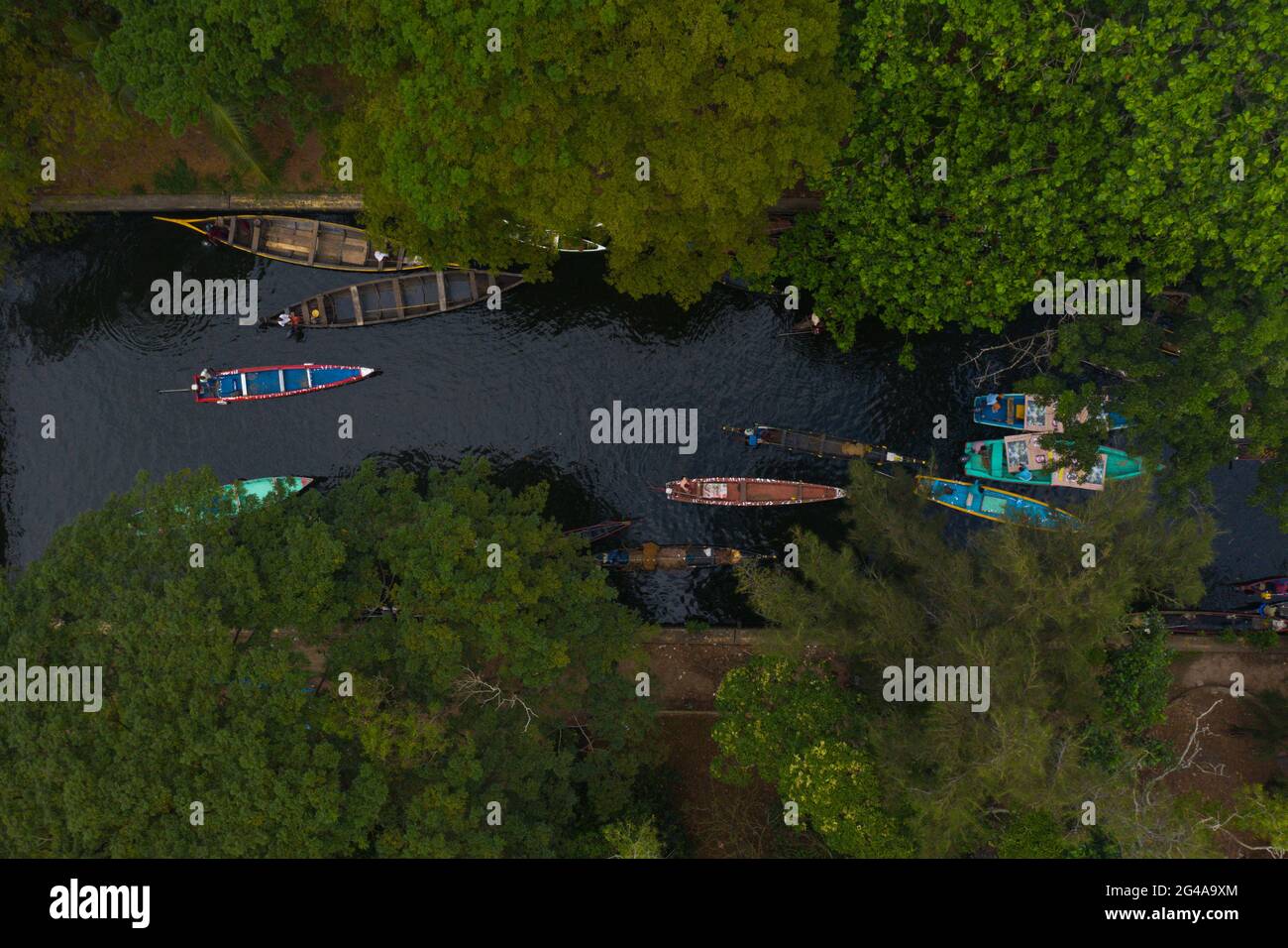 Different types of boats hi-res stock photography and images - Alamy