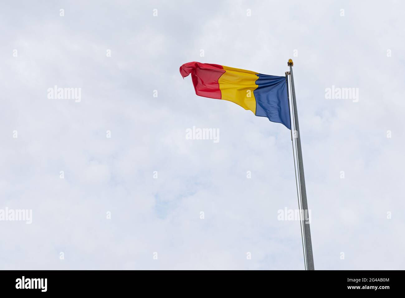 Romanian tricolor flag hi-res stock photography and images - Alamy